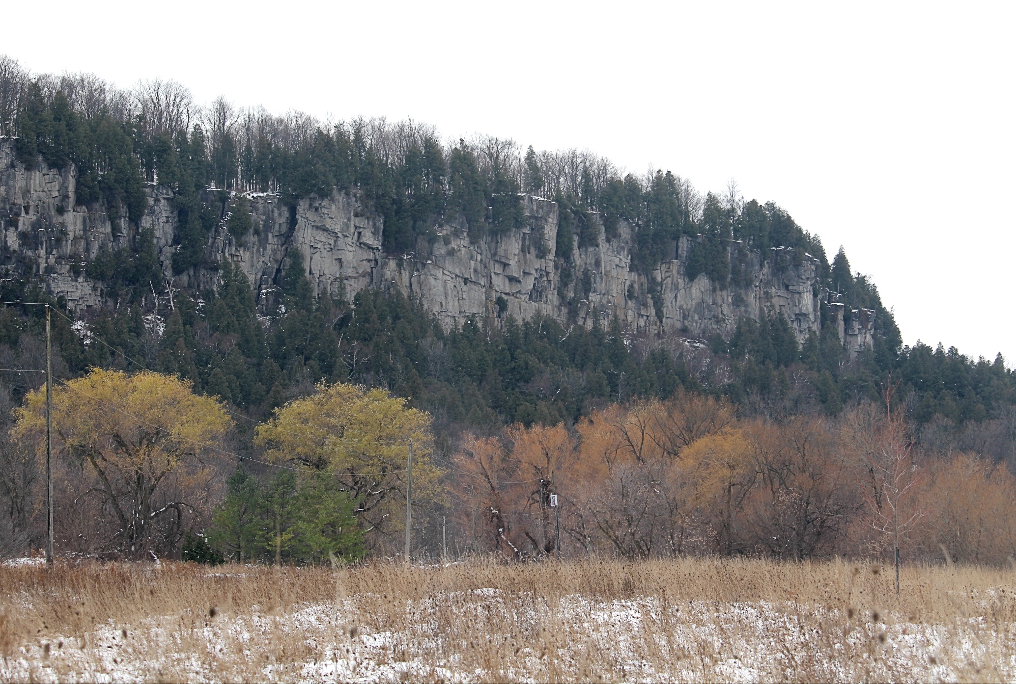 Adventuring The Limestone Cliffs At Rattlesnake Point – The Ground Stompers
