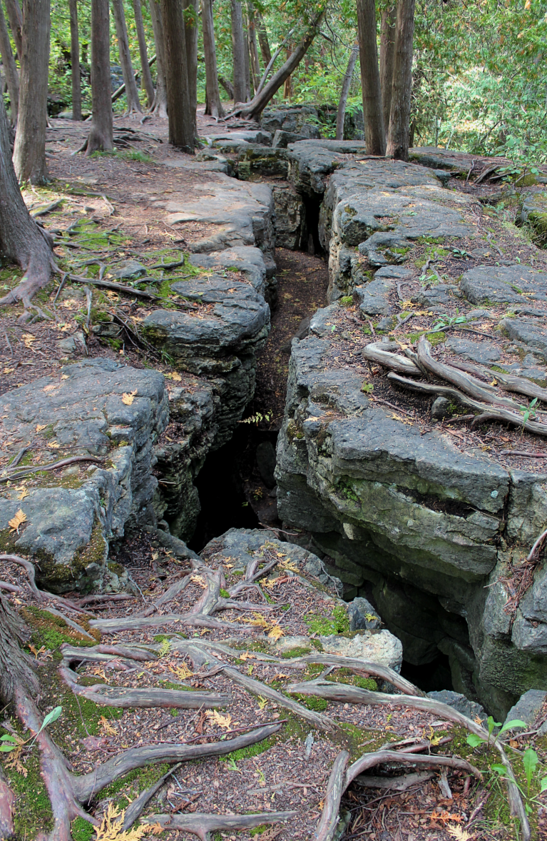 Caves at Limehouse Conservation Area in Halton Hills – The Ground Stompers